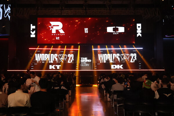 [롤드컵] '단두대 매치' KT 롤스터 녹아웃 진출 성공...DK 8강행 좌절